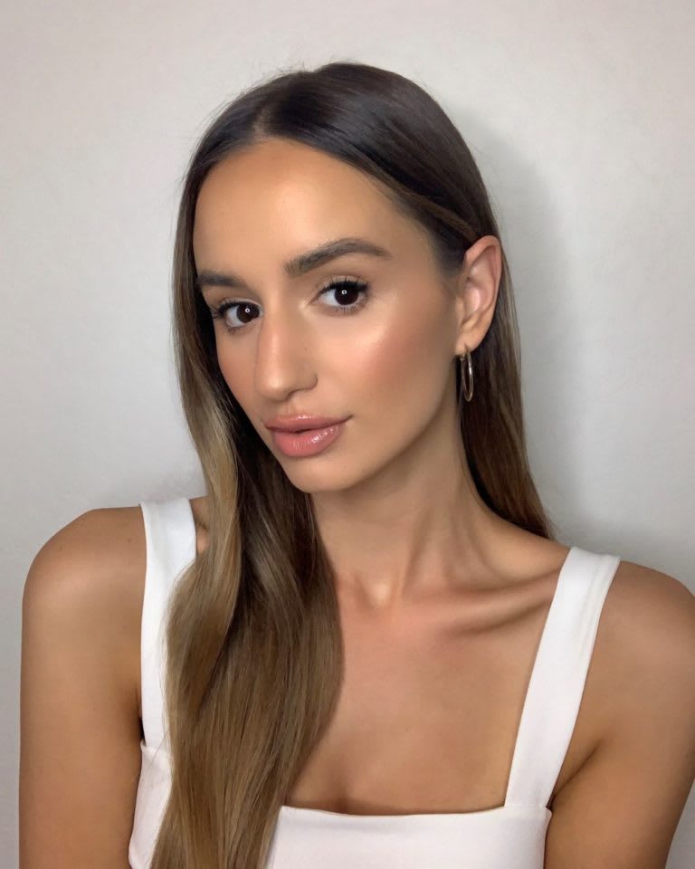 Get Picture Perfect With This Simple Graduation Makeup Tutorial - Lulus ...