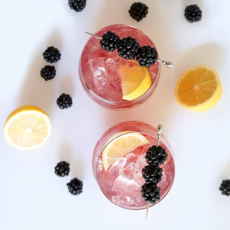 Blackberry Bramble Cocktail Recipe - Lulus.com Fashion Blog