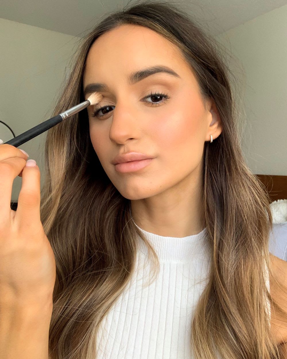 Get Instantly Spring 2019 Ready With This Easy Shimmery Eye Makeup ...