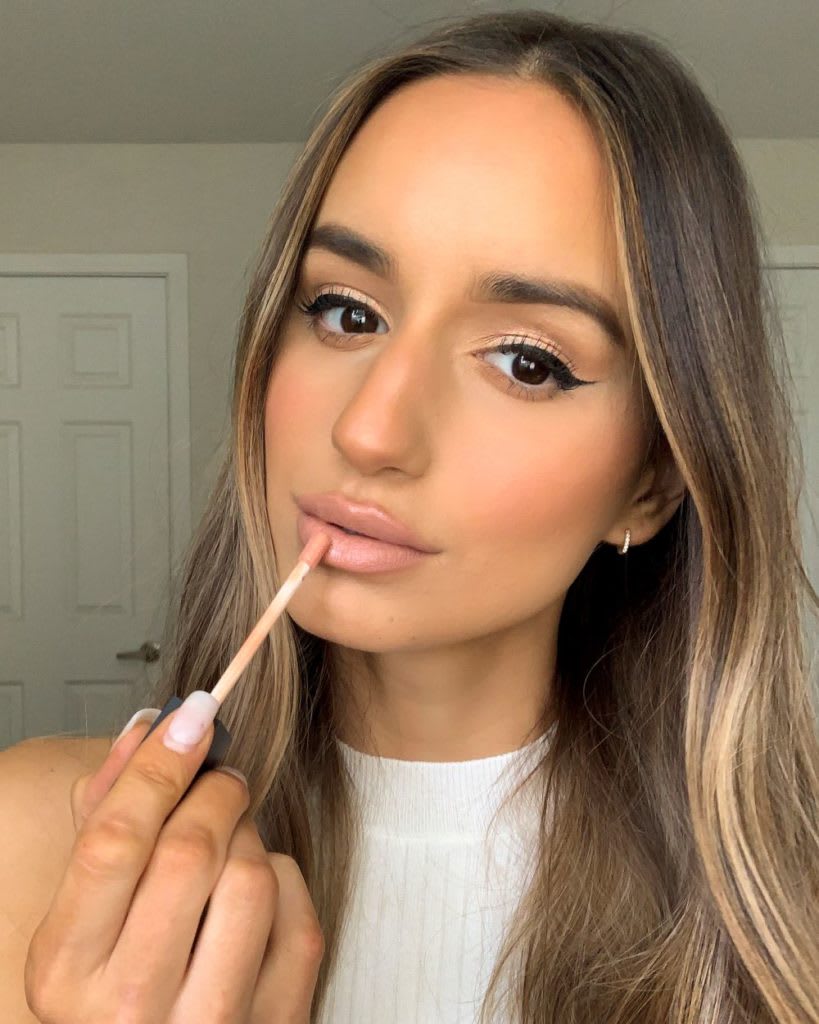 Get Instantly Spring 2019 Ready With This Easy Shimmery Eye Makeup