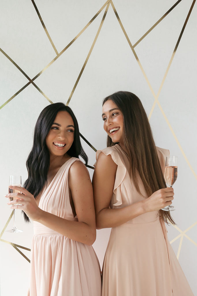 Upgrade Your Next Special Occasion With These Stylish DIY Photo ...