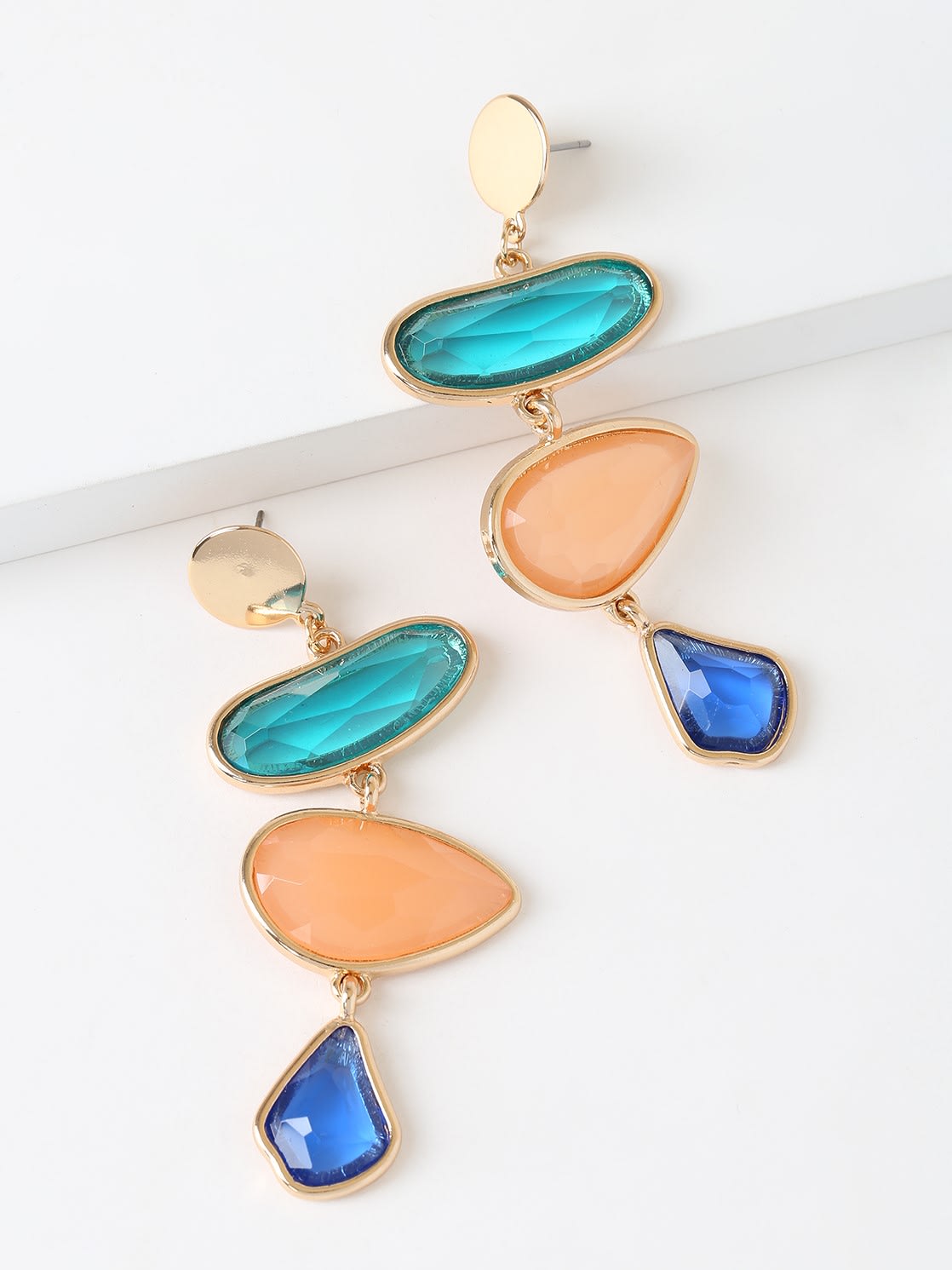 Jewelry Trends: 16 Statement Earrings for 2019 - Lulus.com Fashion Blog