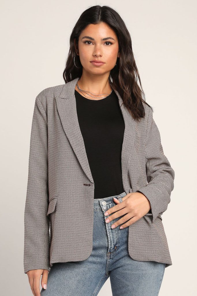 What to Wear to a Job Interview: Essentials to Outfit You in Confidence ...