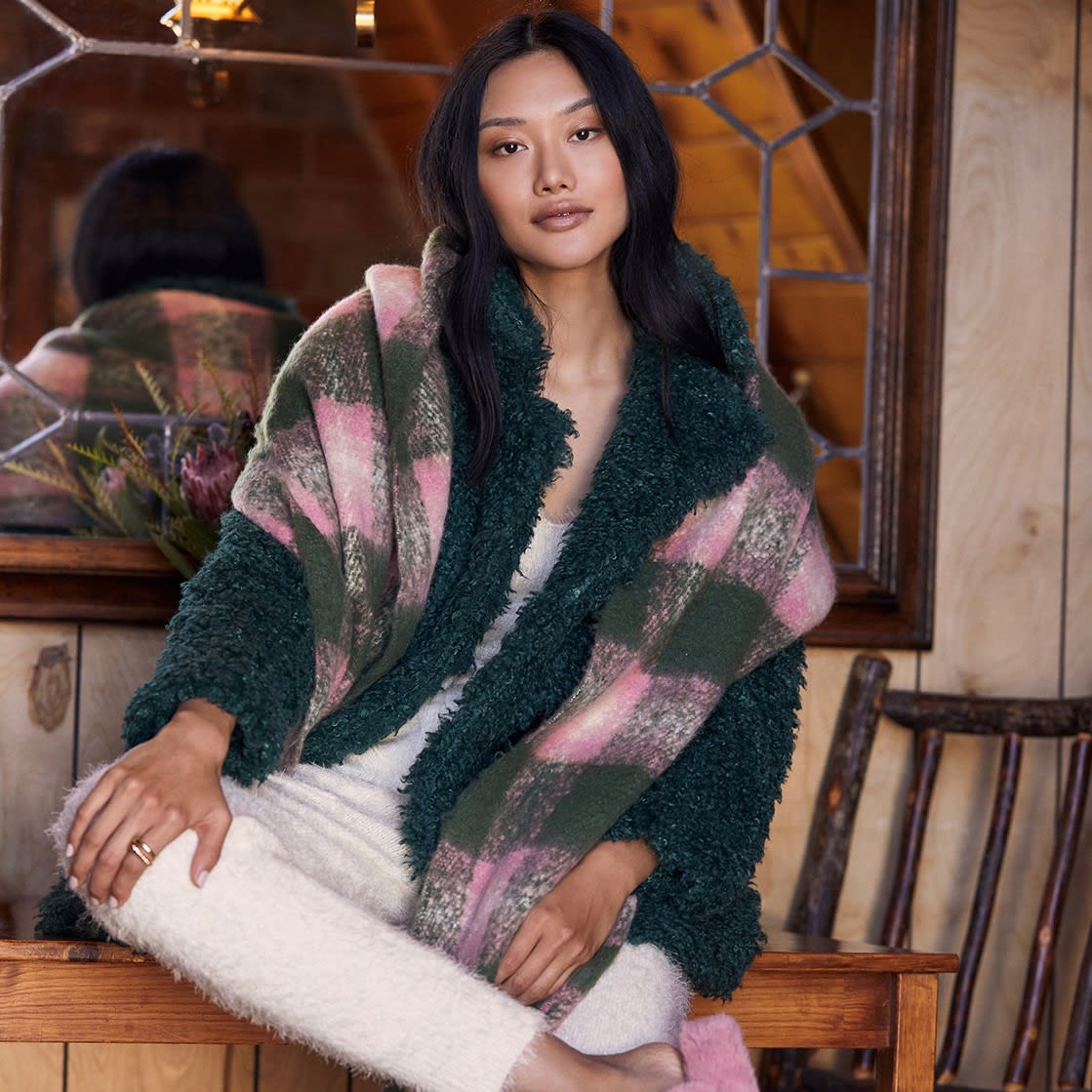 Cozy Gifts for Her: 12 Comfy-Cool Pieces to Snag - Lulus.com Fashion Blog