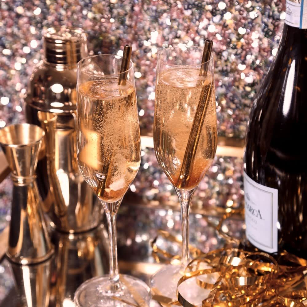 Prosecco Cocktails for Holiday: Sparkling Prosecco Spritz - Lulus.com Blog