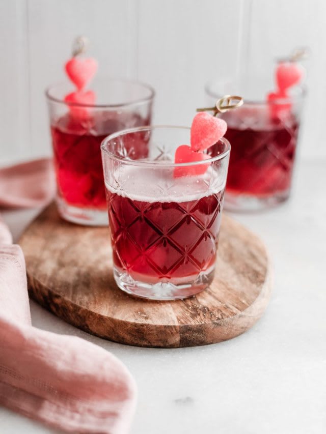 A Cherry Gin Fizz is the Perfect Valentine’s Cocktail - Lulus.com ...