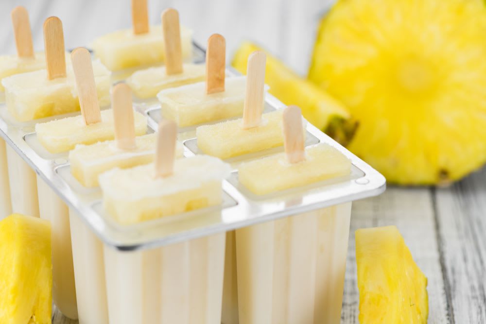Boozy Popsicles: 3 Alcoholic Ice Pop Recipes - Lulus.com Fashion Blog