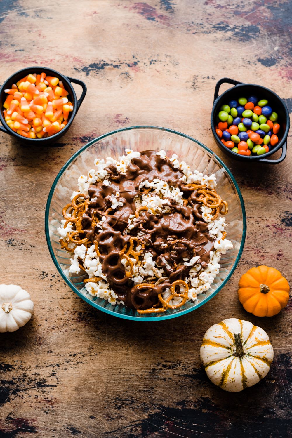 Halloween Snacks: Spooky Chex Mix - Lulus.com Fashion Blog