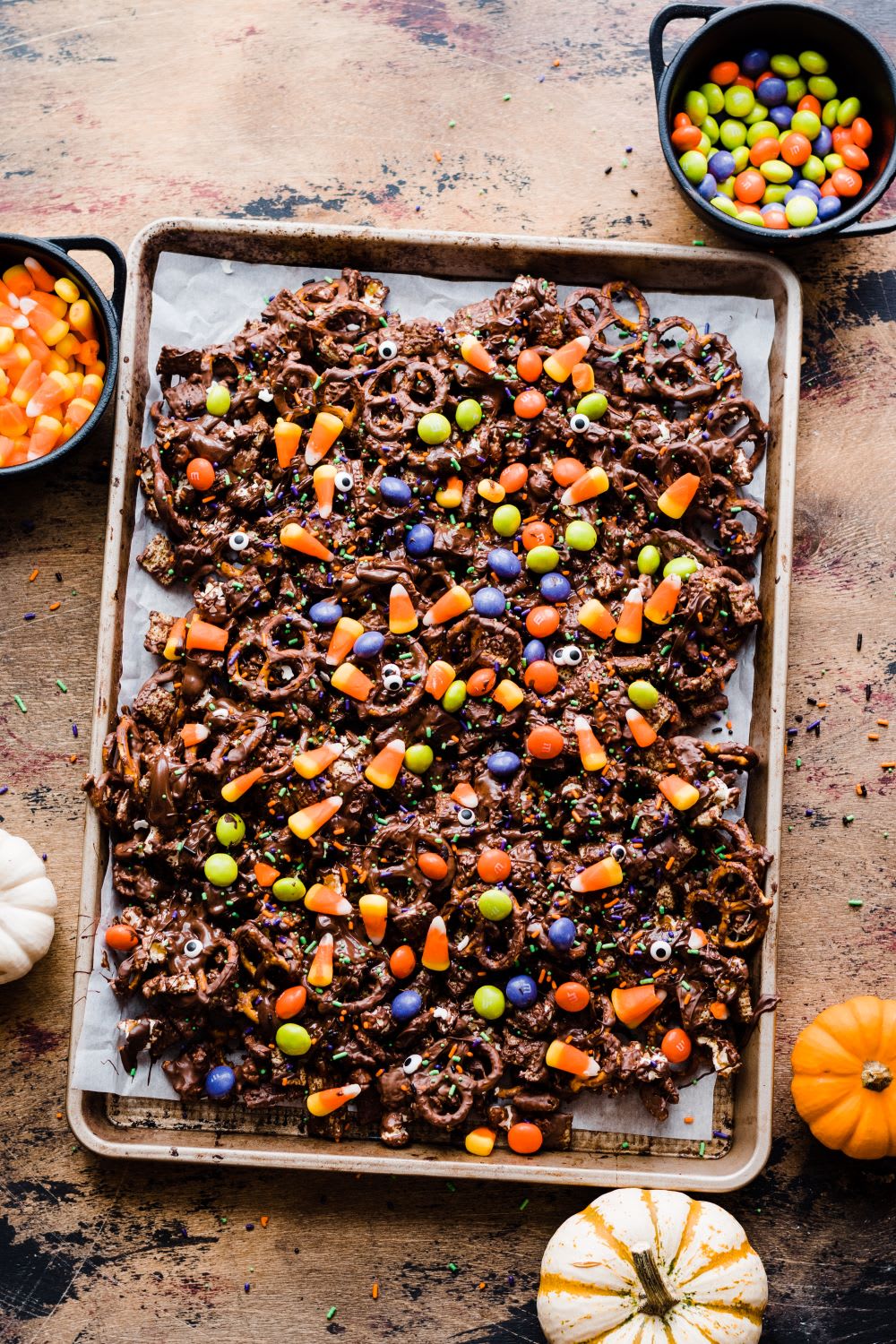 Halloween Snacks: Spooky Chex Mix - Lulus.com Fashion Blog