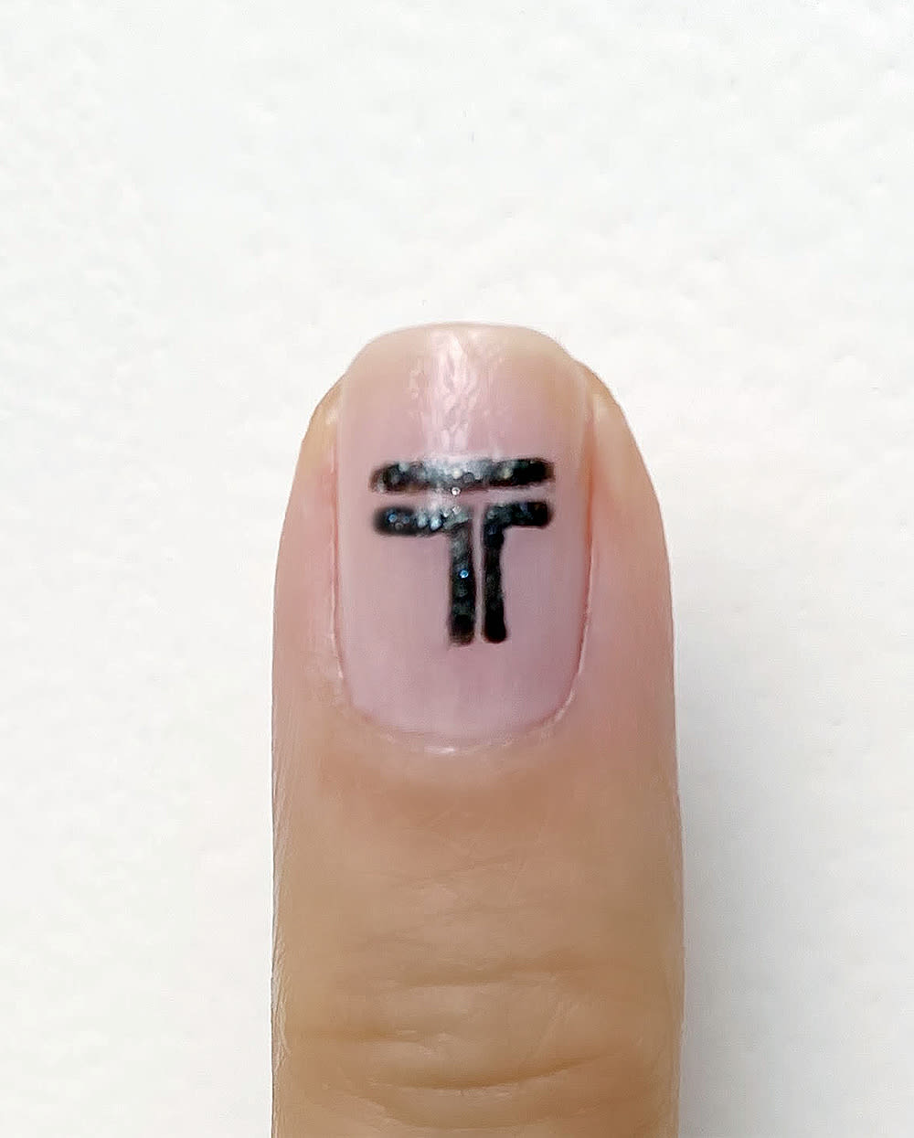 Nail Art Ideas For Election Day - Lulus.com Fashion Blog