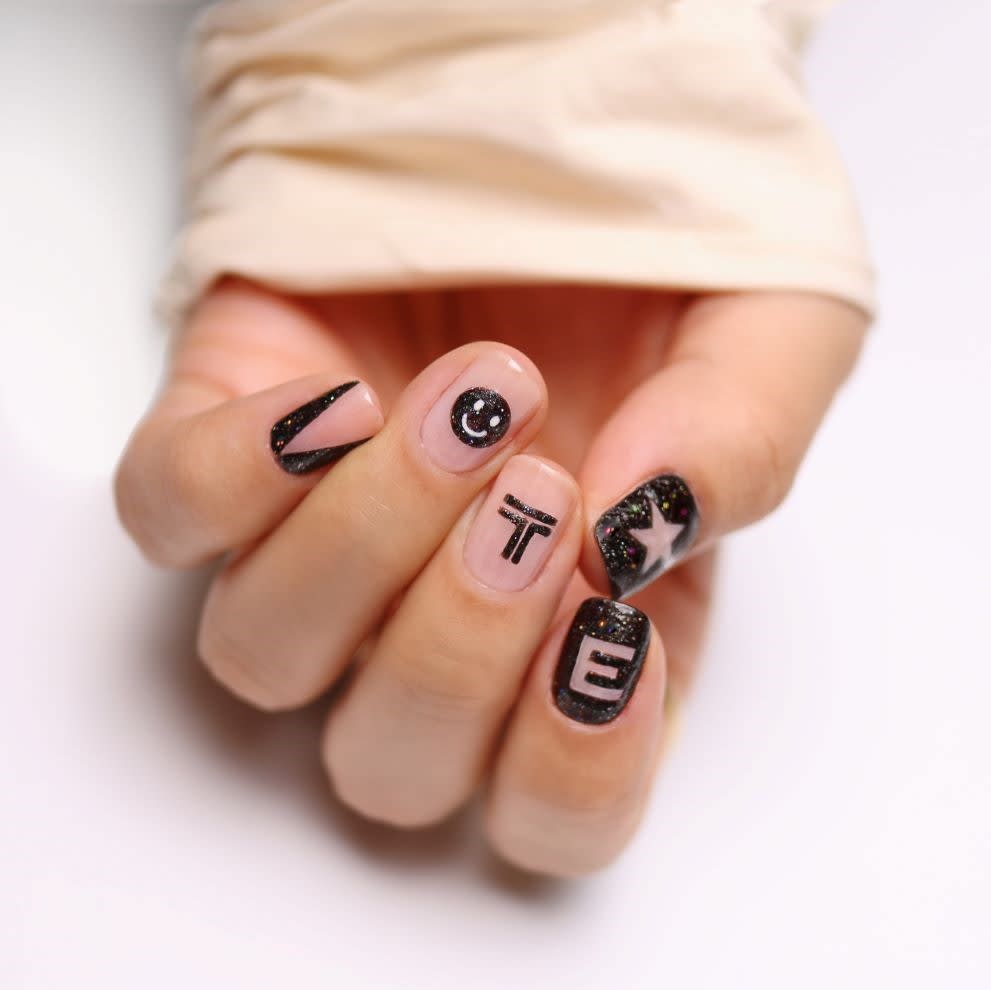 Nail Art Ideas For Election Day - Lulus.com Fashion Blog