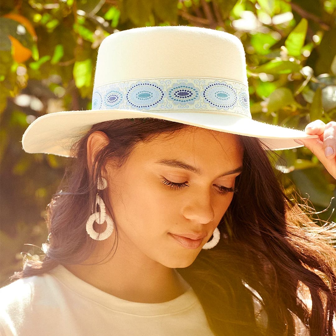 Blue And White Outfit Essentials From Breezy Dresses to Boho ...