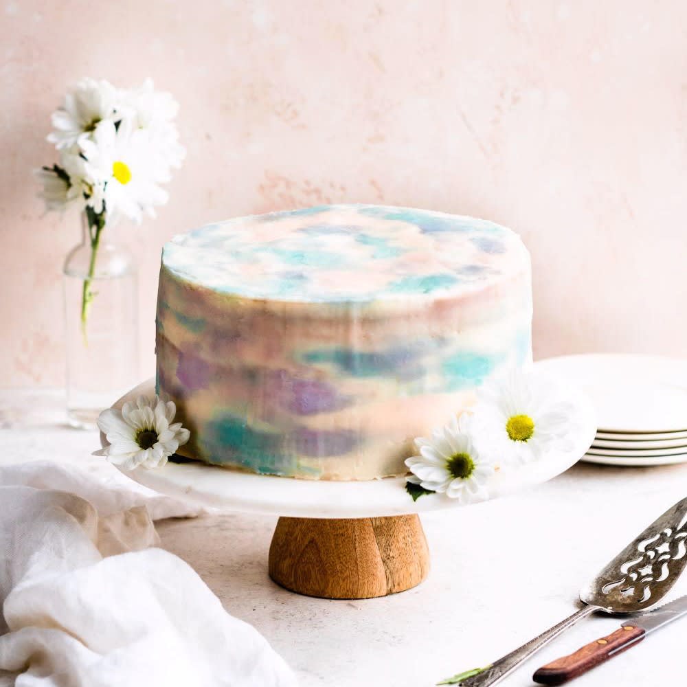 How To Make A Stunning Watercolor Cake - Lulus.com Fashion Blog