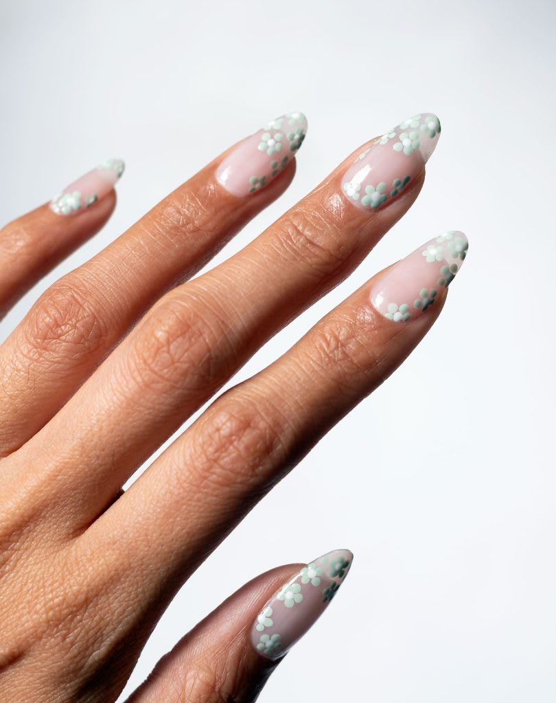 24 Ideas For Prom Nails To Complete Your Look - Lulus.com Fashion Blog