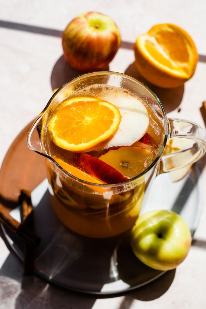 Celebrate Fall With The Best Apple Cider Sangria Recipe - Lulus.com ...