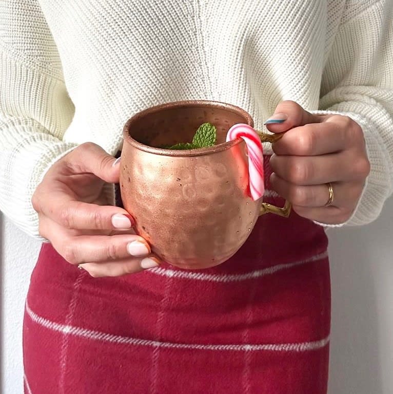 How To Make A Festive Winter Moscow Mule - Lulus.com Fashion Blog