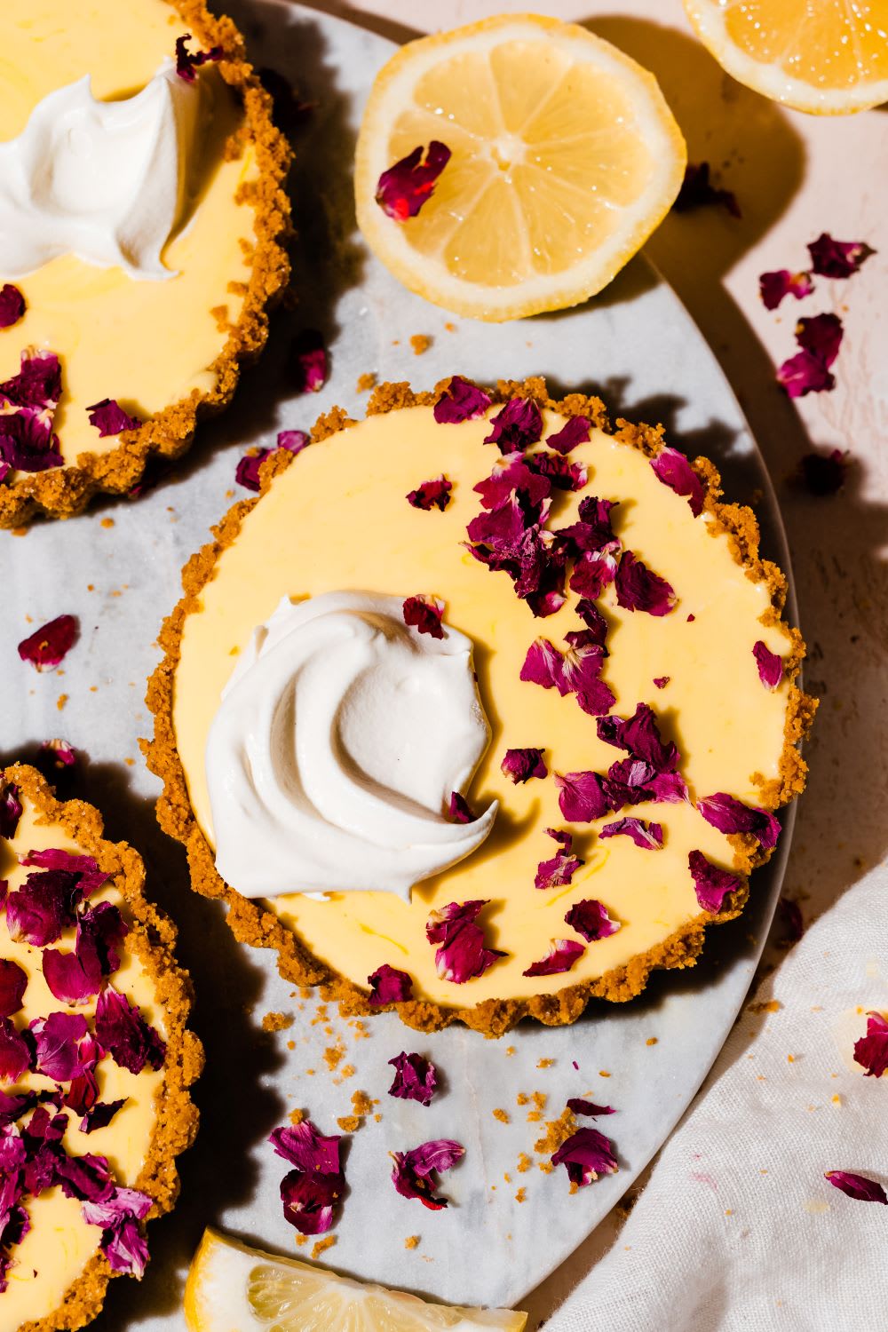 The Cutest Little Mini Lemon Tart Recipe (With Flowers!) - Lulus.com ...