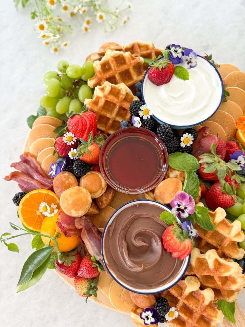 How To Make a Brunch Breakfast Charcuterie Board - Lulus.com Fashion Blog