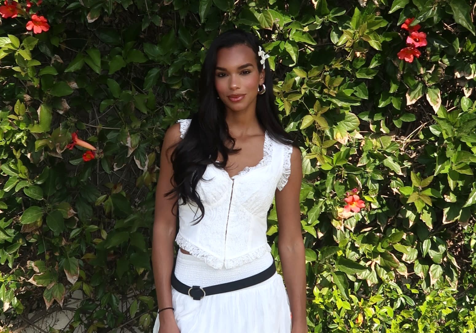 Going Out Hair: Try This Easy Romantic Summer Hairstyle for Long Locks ...