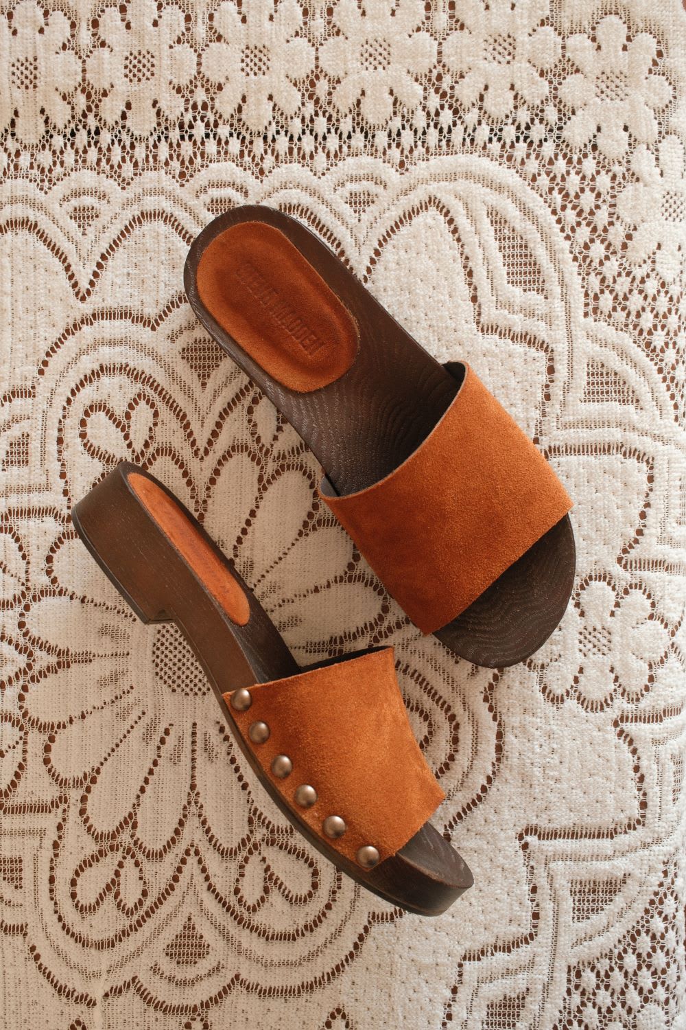 What is Boho Style? A Guide to Fashion's Free-Spirited Aesthetic ...