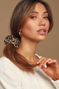 How to Wear It: 3 Chic Scrunchie Hairstyles - Lulus.com Fashion Blog