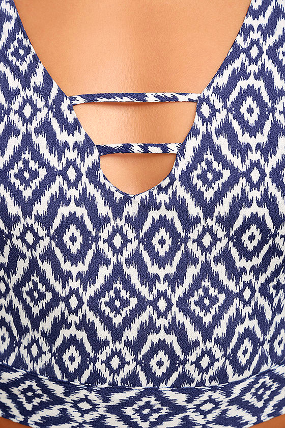 Lucy Love Better World - Blue Print Top - Crop Top - Sleeveless Top ...
