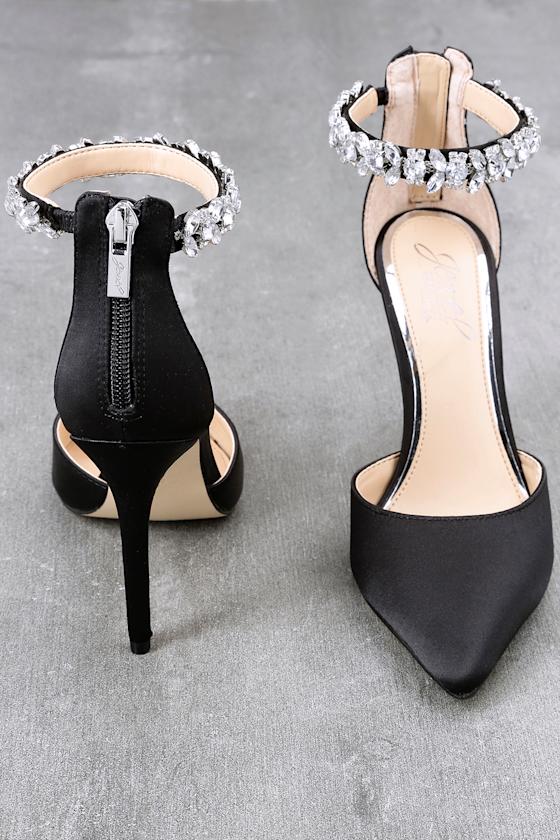 Jewel by Badgley Mischka Lizbeth - Black Satin Heels