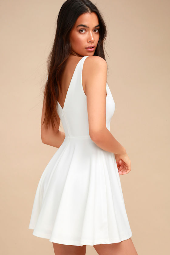 Little White Dresses|Long & Short White Dresses for Women