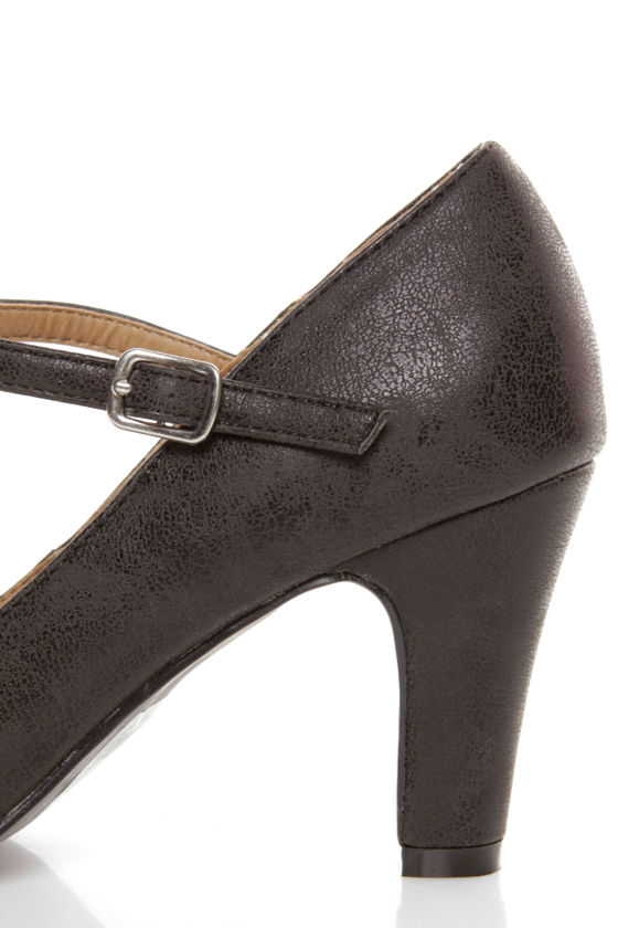 GoMax Roxanne 01X Black T-Strap Pumps - $48.00