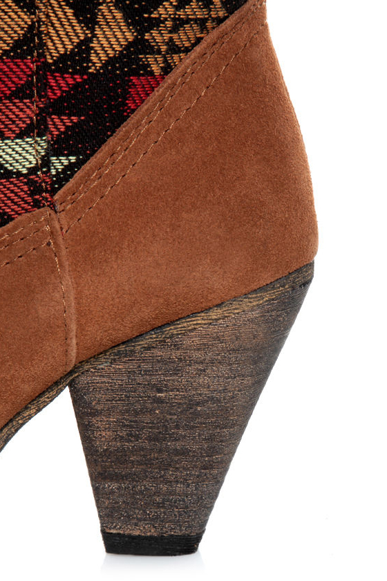 Very Volatile Vona Tan Southwest Print Cowboy Boots - $93.00