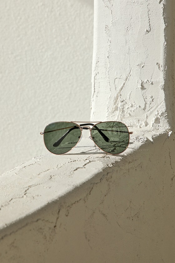 Gold Aviator Sunglasses Aviators Gold Wire Aviators Sunnies Lulus