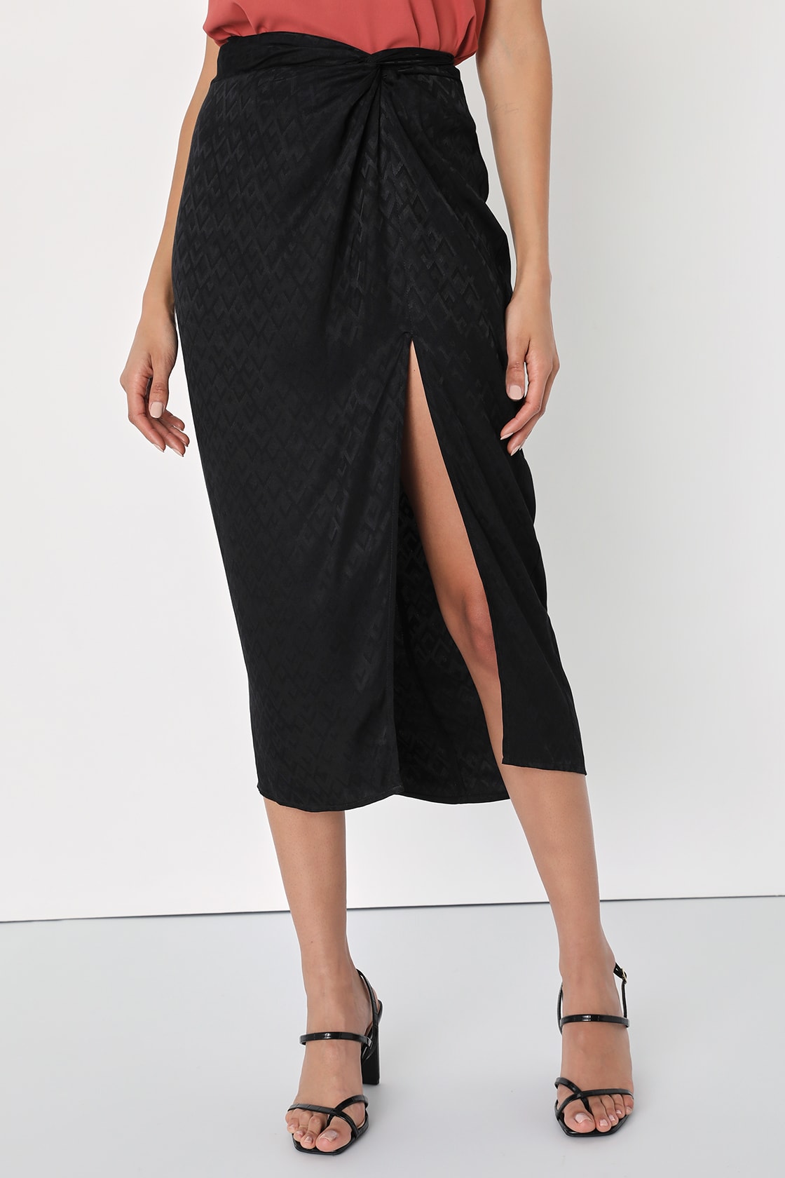 Best Skirts For Pear Shape 12 Flattering Styles For Your Body Type Neutrally Polished