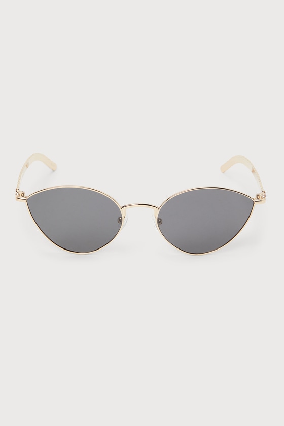 Banbé The Palvin Gold Small Sunglasses Oval Sunglasses Lulus