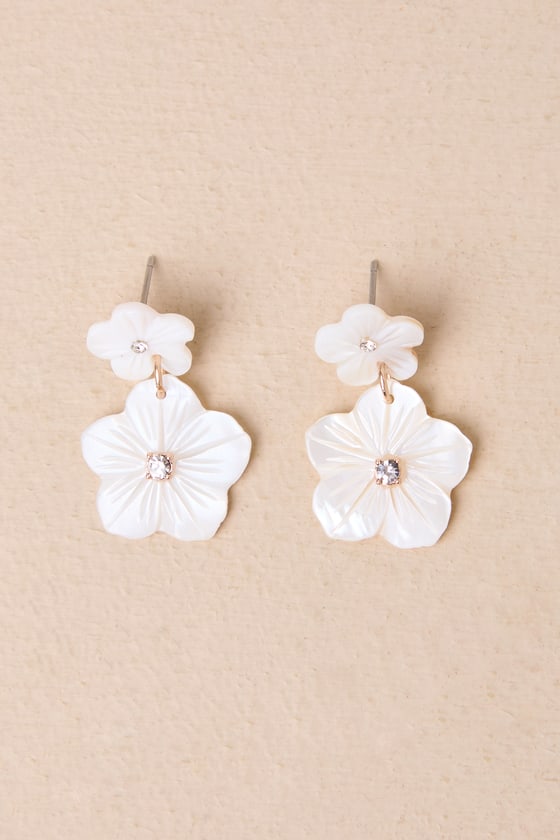 White Flower Earrings - Two-Tiered Earrings - Drop Earrings - Lulus
