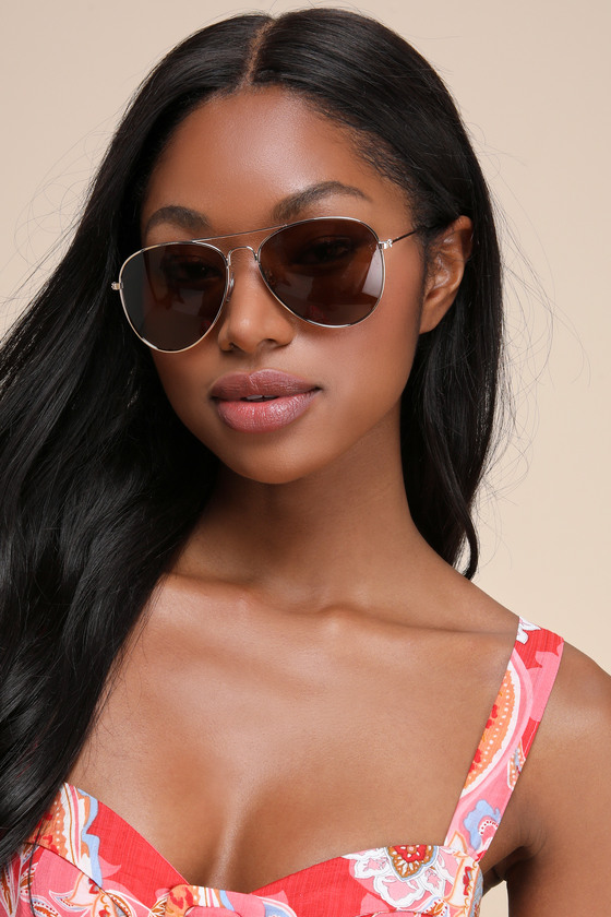 Gold Aviator Sunglasses Aviator Sunnies Gold Sunglasses Lulus