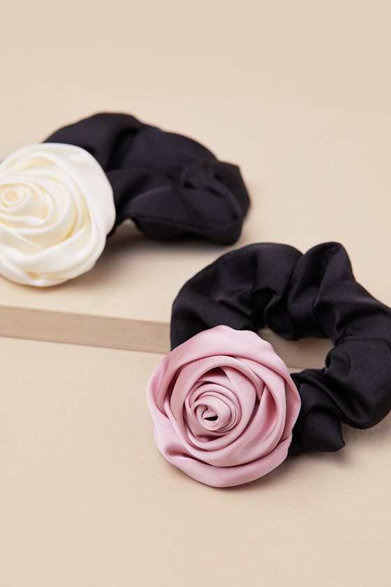 Black 2-Pc Scrunchie Set - Rosette Hair Accessories - Scrunchies - Lulus