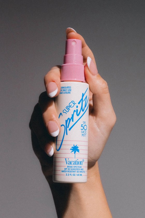 Vacation Super Spritz SPF 50 - SPF 50 Sunscreen - Sunscreen Spray - Lulus