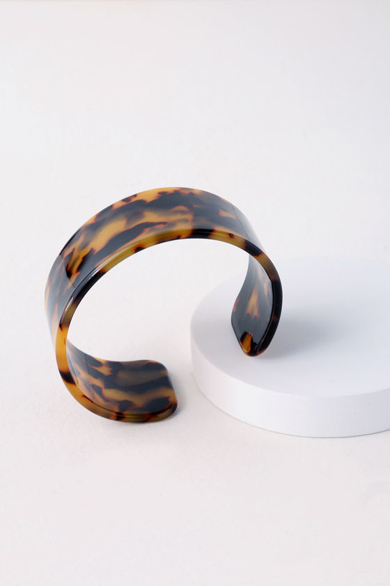 Cute Acrylic Bracelet - Tortoise Bracelet - Cuff Bracelet - Lulus