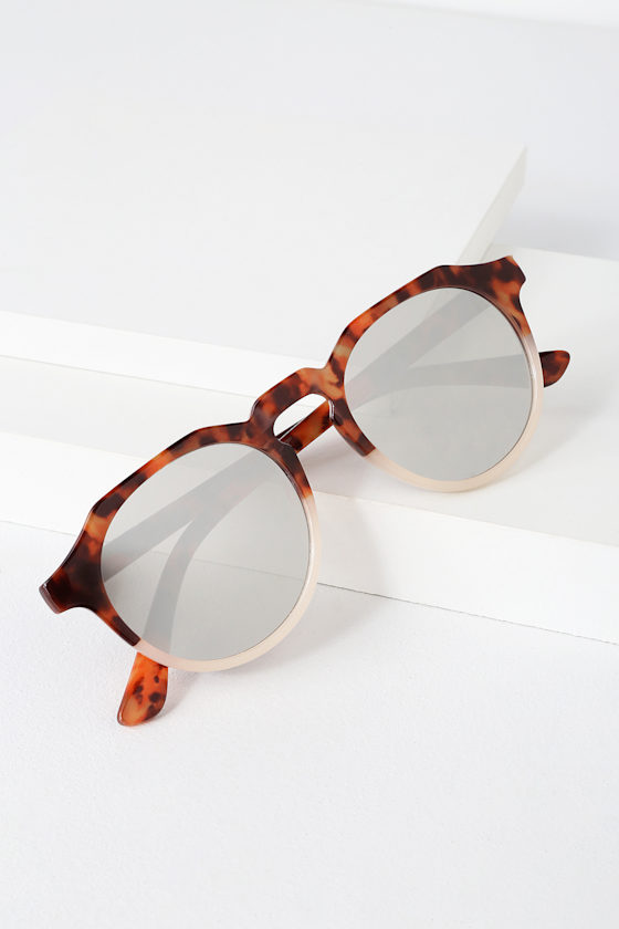 Cute Tortoise Sunglasses - Round Sunglasses - Silver Sunnies - Lulus
