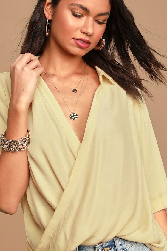 Cute Light Yellow Top - Collared Blouse - Trendy Twist-Front Top - Lulus