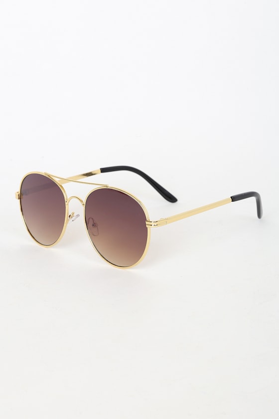 Gold Aviator Sunglasses Gold Sunnies Classic Aviator Sunnies Lulus