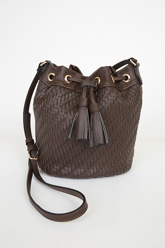 Brown Crossbody Bag - Woven Bucket Bag - Drawstring Bucket Bag - Lulus