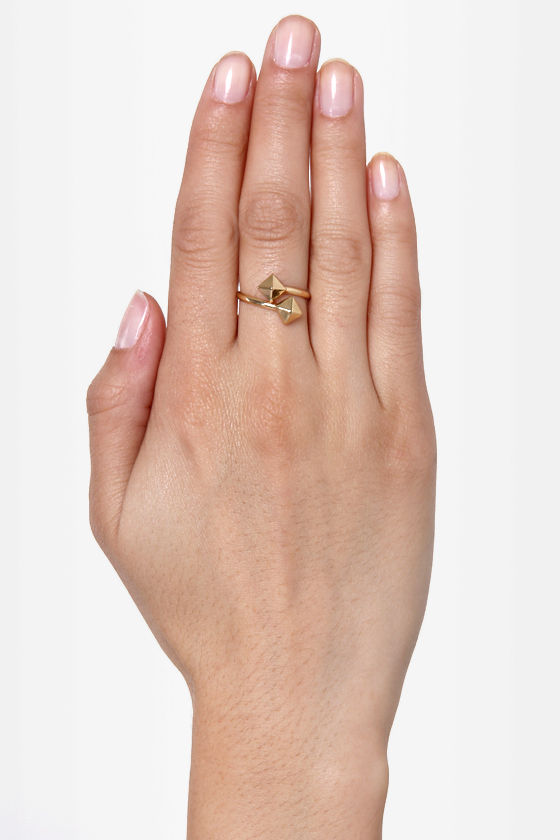 Cute Stud Ring - Gold Ring - $10.00 - Lulus