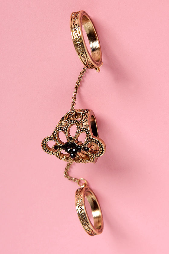 Stylish Three Finger Ring - Triple Ring - Baroque Ring - $12.00 - Lulus