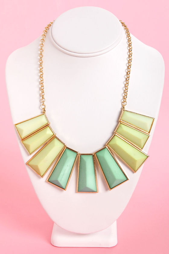 Pretty Gold Necklace - Statement Necklace - $17.00 - Lulus