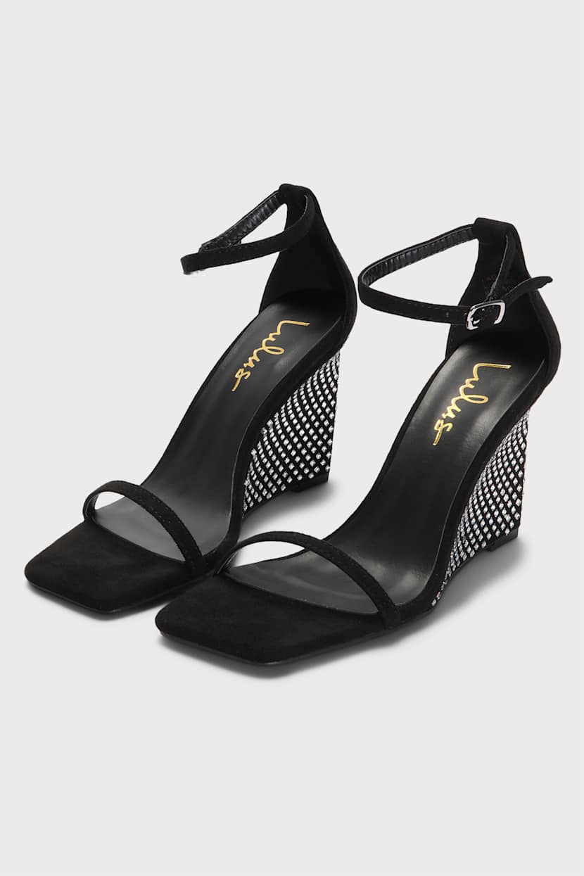 Black Wedges With Bow